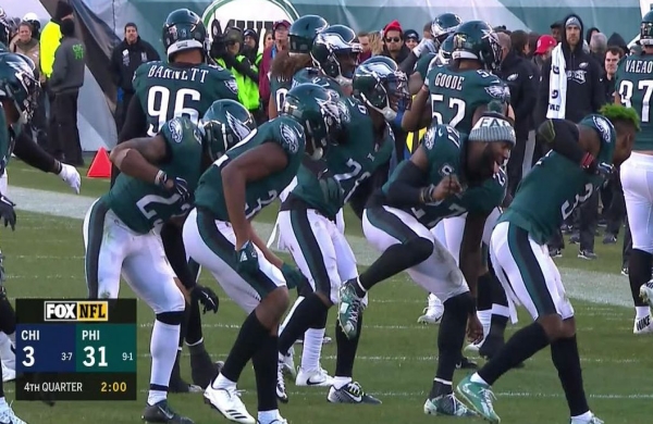 FOUR THINGS REVIEWED: WEEK 12: BEARS | EAGLEMANIACAL.com